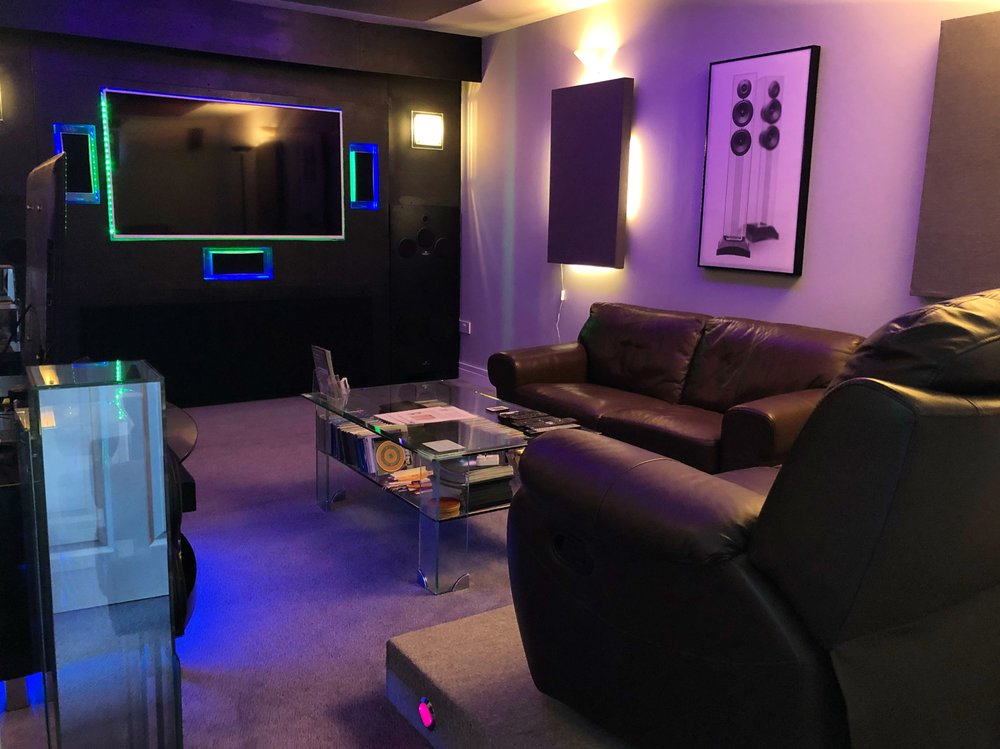 SHOWMAN AUDIO VISUAL - Updated December 2024 - Brook Way, Hastings ...