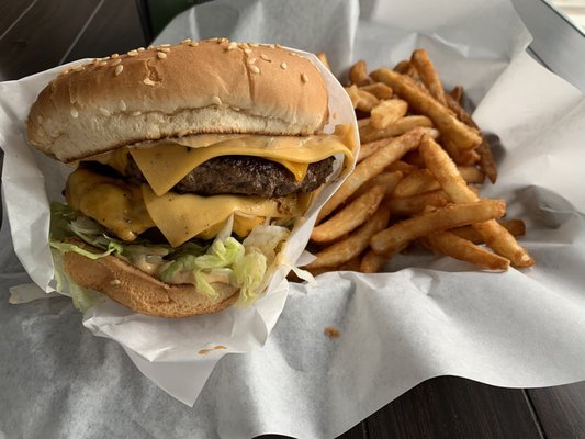 MVP’S GRILL & PATIO - 619 Photos & 1122 Reviews - 2742 E 4th St, Long ...