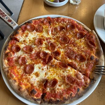 GUSTO WOODFIRED PIZZA - Updated March 2025 - 58 Photos & 39 Reviews ...