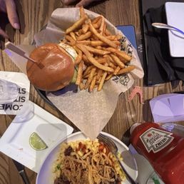 THE HOWE DAILY KITCHEN & BAR - Updated October 2025 - 358 Photos & 413 ...