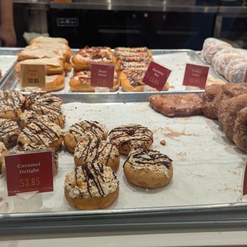 CARDIGAN DONUTS - Updated December 2025 - 20 Photos - 80 S 8th St ...