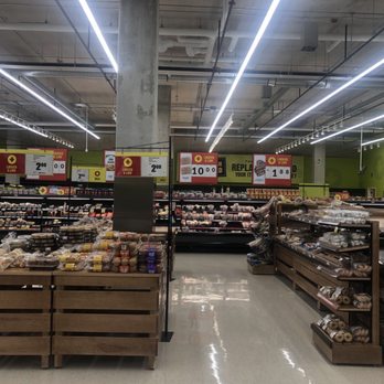 FRESHCO - Updated December 2025 - 26 Photos & 10 Reviews - 410 Bathurst ...