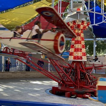 CASTLE PARK - Updated May 2025 - 677 Photos & 834 Reviews - 3500 Polk ...