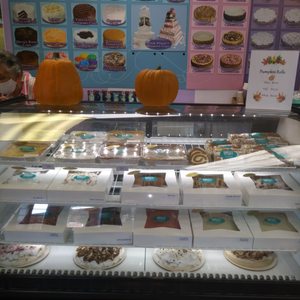 SWEET STUFF BAKERY 【76 Photos & 53 Reviews】 323 E Spring St, New Albany ...