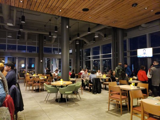 16 ON THE PARK - 118 Photos & 87 Reviews - Seafood - 800 N Wolfe St, Baltimore, MD - Restaurant ...