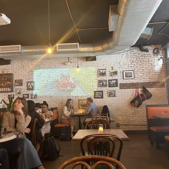 BEA - Updated July 2025 - 2718 Photos & 3078 Reviews - 403 W 43rd St ...