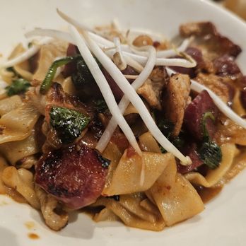 K DARA NOODLE BAR - Updated June 2025 - 93 Photos & 52 Reviews - 110 Pearl St, Buffalo, New York ...