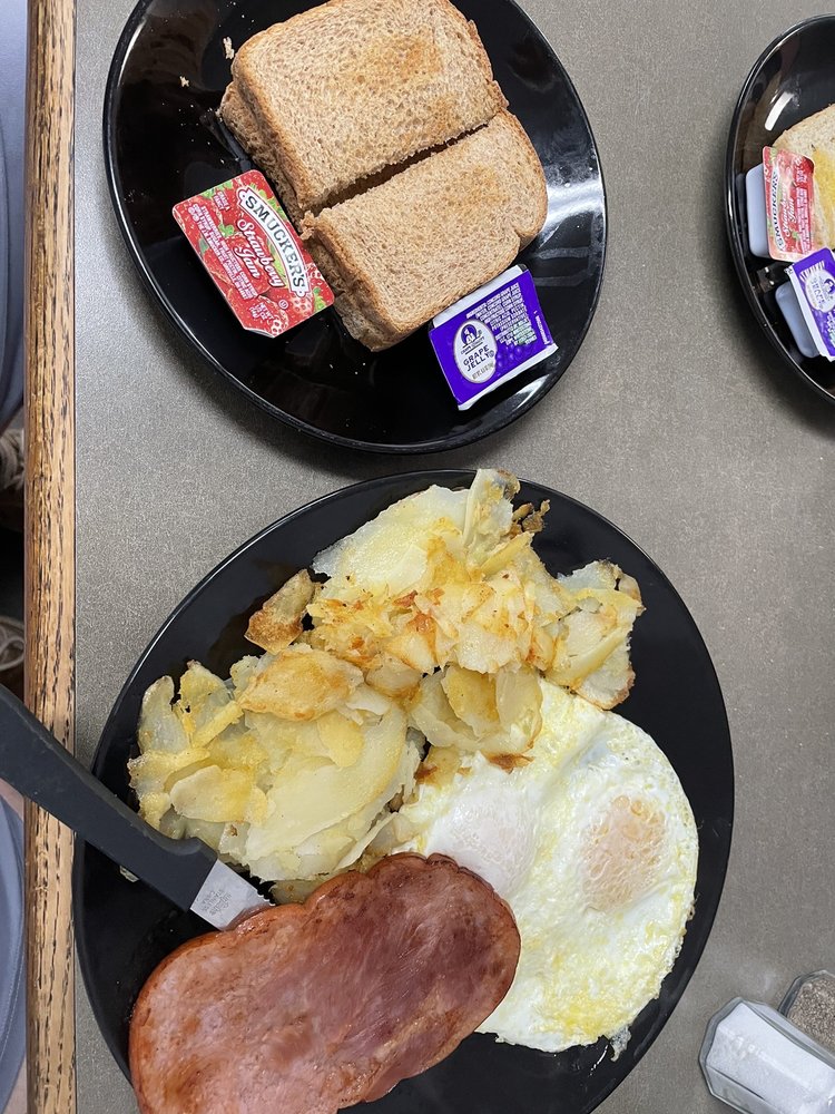 FILL UP STATION - CLOSED - Updated February 2025 - 43 Photos & 26 ...