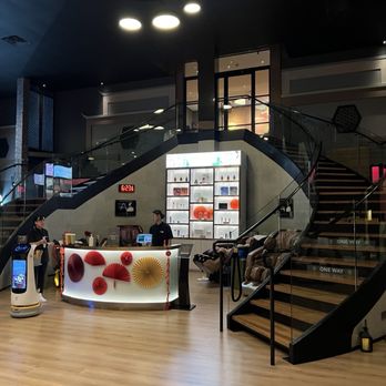 GO PLACE - Updated December 2025 - 729 Photos & 129 Reviews - 3275 ...