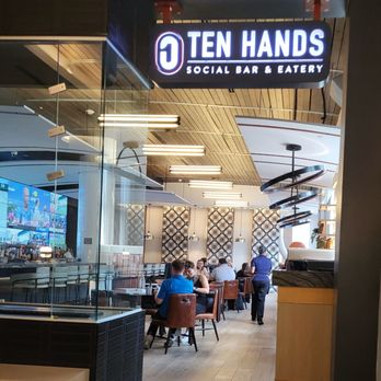 TEN HANDS SOCIAL BAR & EATERY - 121 Photos & 15 Reviews - 241 W ...