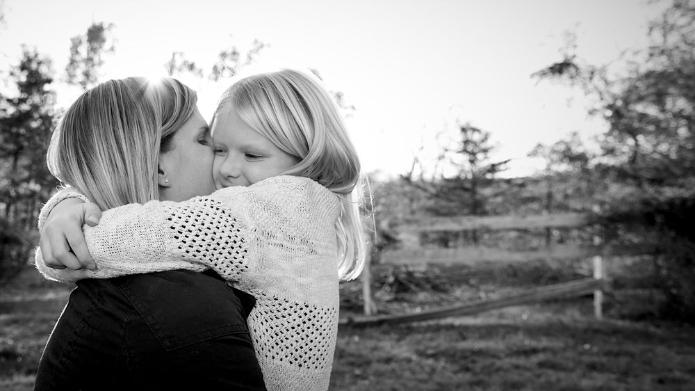 LONA SACCOMANDO PHOTOGRAPHY - Updated October 2025 - Request a Quote ...