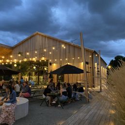 WAYLAND BREWING COMPANY - Updated July 2025 - 212 Photos & 104 Reviews ...