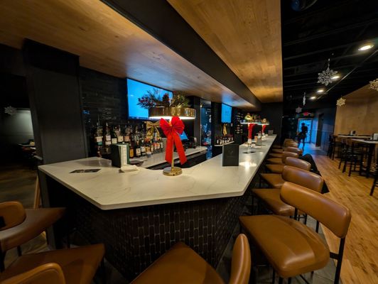 YOUNGER’S - Updated December 2025 - 113 Photos & 122 Reviews - 120 S ...