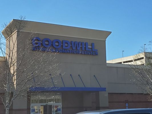 GOODWILL THRIFT STORE & DONATION CENTER - 32 Photos & 47 Reviews - 1165 ...