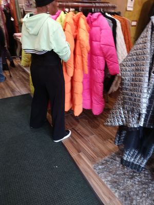 ESSENTIAL ELEMENTS-CHICAGO - Updated October 2025 - 14 Reviews - 1640 E ...