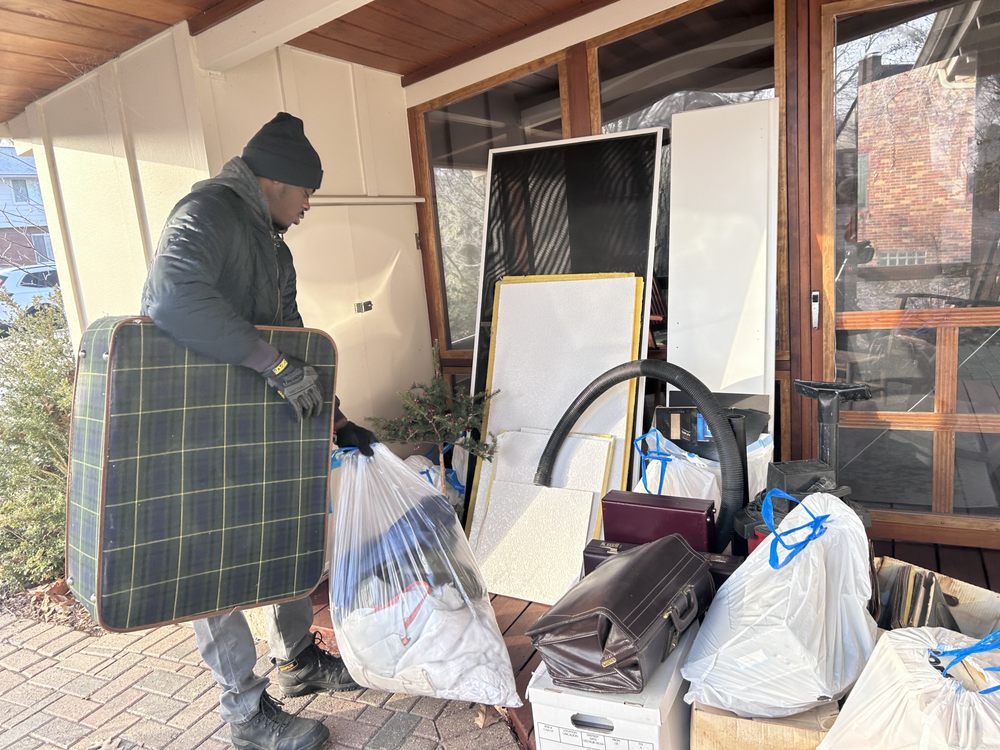 CLEAN OUT KINGS - Updated December 2025 - 33 Photos - Ypsilanti ...