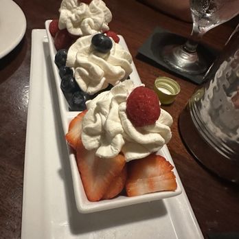 MIDDLE GROUNDS GRILL - Updated October 2025 - 569 Photos & 925 Reviews ...