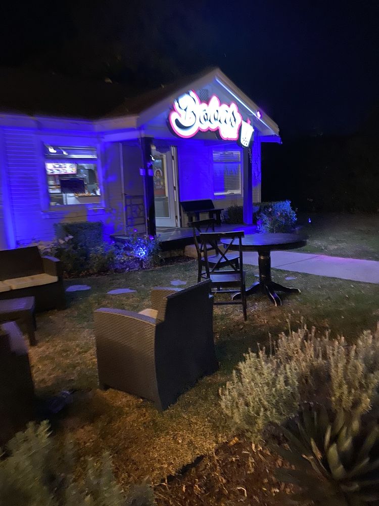 BOBAS CUZ - Updated December 2025 - 137 Photos & 144 Reviews - 325 E ...