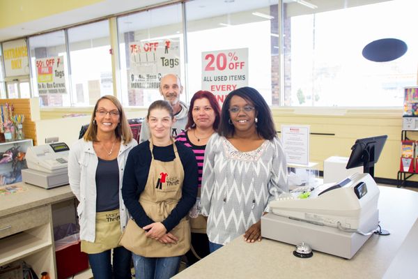 MAJ-R THRIFT & DISCOUNT - Updated January 2026 - 13 Photos & 13 Reviews ...