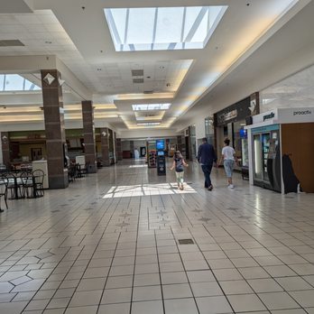 COLONIAL PARK MALL - Updated January 2026 - 68 Photos & 21 Reviews ...