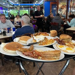 LYNDON DINER - Updated July 2025 - 140 Photos & 226 Reviews - 1370 ...