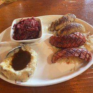 HESSEN HAUS - 360 Photos & 356 Reviews - 101 4th St, Des Moines, Iowa ...