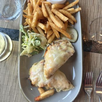 LIGHTHOUSE BAR & GRILL - Updated October 2024 - 411 Photos & 153 ...