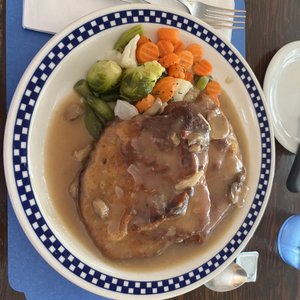 UWE’S GERMAN RESTAURANT - 71 Photos & 144 Reviews - 31 Iowa Ave ...