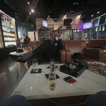 CITY CIGAR LOUNGE - Updated September 2025 - 196 Photos & 37 Reviews ...