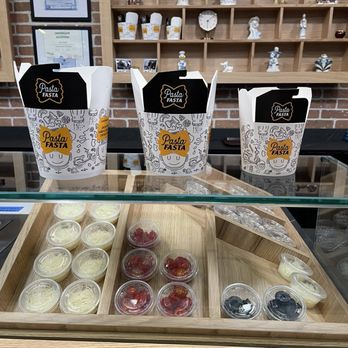 PASTA FASTA - Updated May 2024 - 38 Photos & 16 Reviews - 2468 N Clark ...