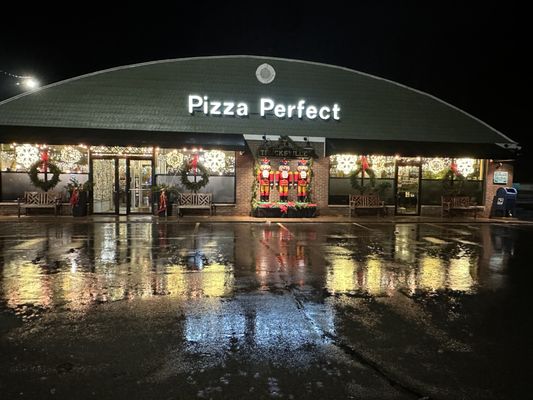 PIZZA PERFECT - Updated August 2025 - 46 Photos & 126 Reviews - 16 ...