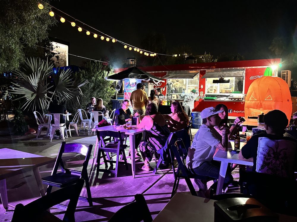 PEMBERTON PHX - Updated April 2025 - 388 Photos & 145 Reviews - 1121 N ...