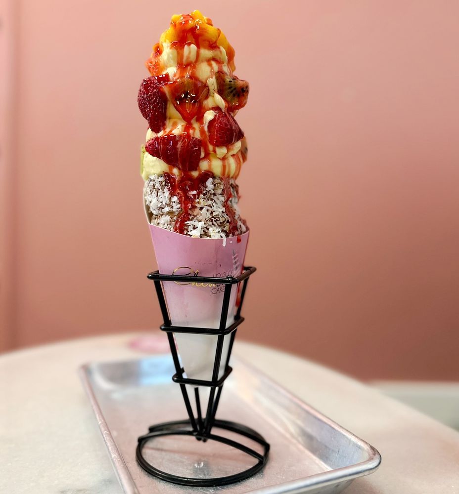 HOUSE OF CHIMNEY CAKES- DEARBORN - Updated July 2024 - 306 Photos & 90 ...