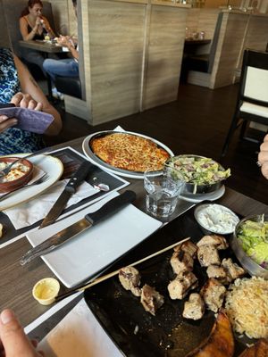 TABLE GRECQUE - Updated November 2024 - 912 Rue Principale, Granby ...