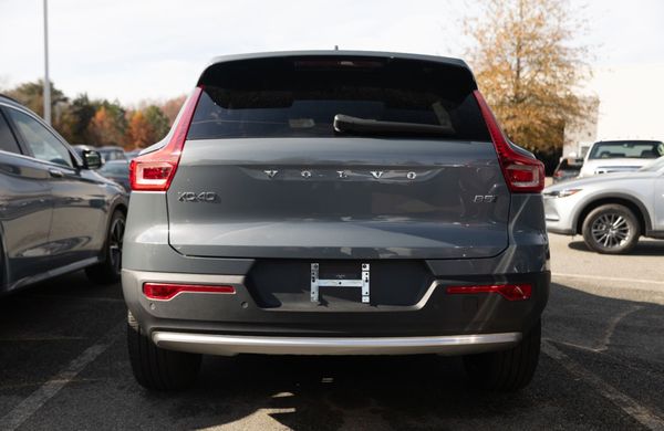 FLOW VOLVO CARS - Updated October 2025 - Request a Quote - 10 Photos ...