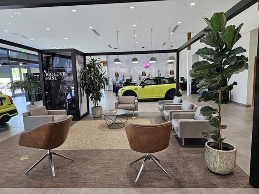 MINI OF HAWAII - Updated January 2026 - 190 Photos & 313 Reviews - 367 ...