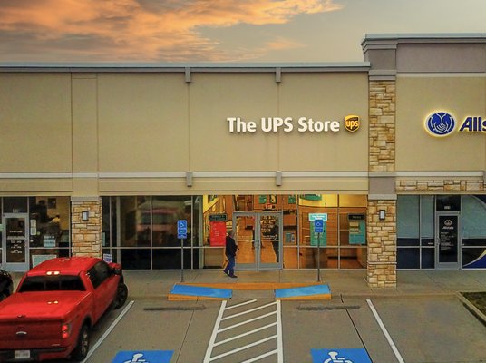 THE UPS STORE - Updated January 2026 - 24 Photos & 15 Reviews - 2750 S ...