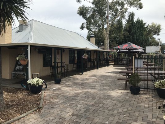 OLD CANBERRA INN - Updated January 2025 - 195 Mouat St, Lyneham ...