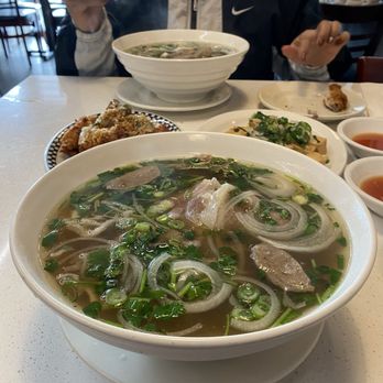 YUMMY PHO - Updated October 2024 - 386 Photos & 595 Reviews - 8920 ...