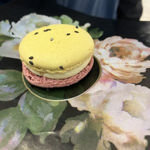 BOO MACARON AND DESSERT BAR - 32 Photos & 13 Reviews - 2600 Southcenter ...