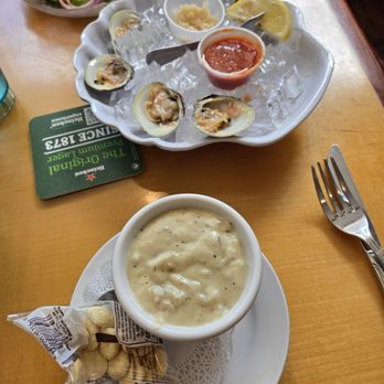 SHUCKERS - Updated July 2025 - 550 Photos & 606 Reviews - 9800 S Ocean ...