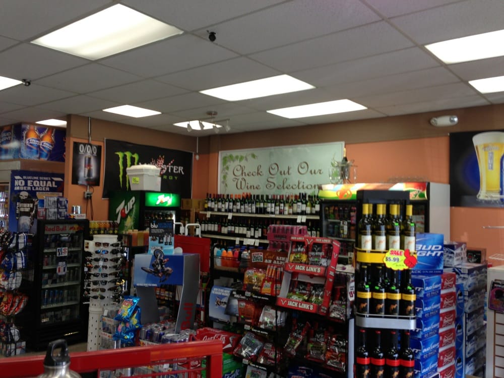 MOE’S MARKET - Updated October 2025 - 15620 Hwy 99, Lynnwood ...