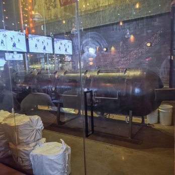 JACK FLAT BBQ - Updated September 2025 - 77 Photos & 17 Reviews - 520 Prom. Du Centropolis ...