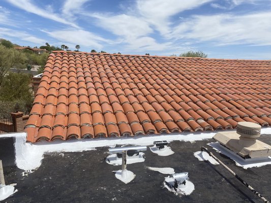 MODERN DESERT ROOFING - Updated September 2024 - 31 Photos & 25 Reviews ...