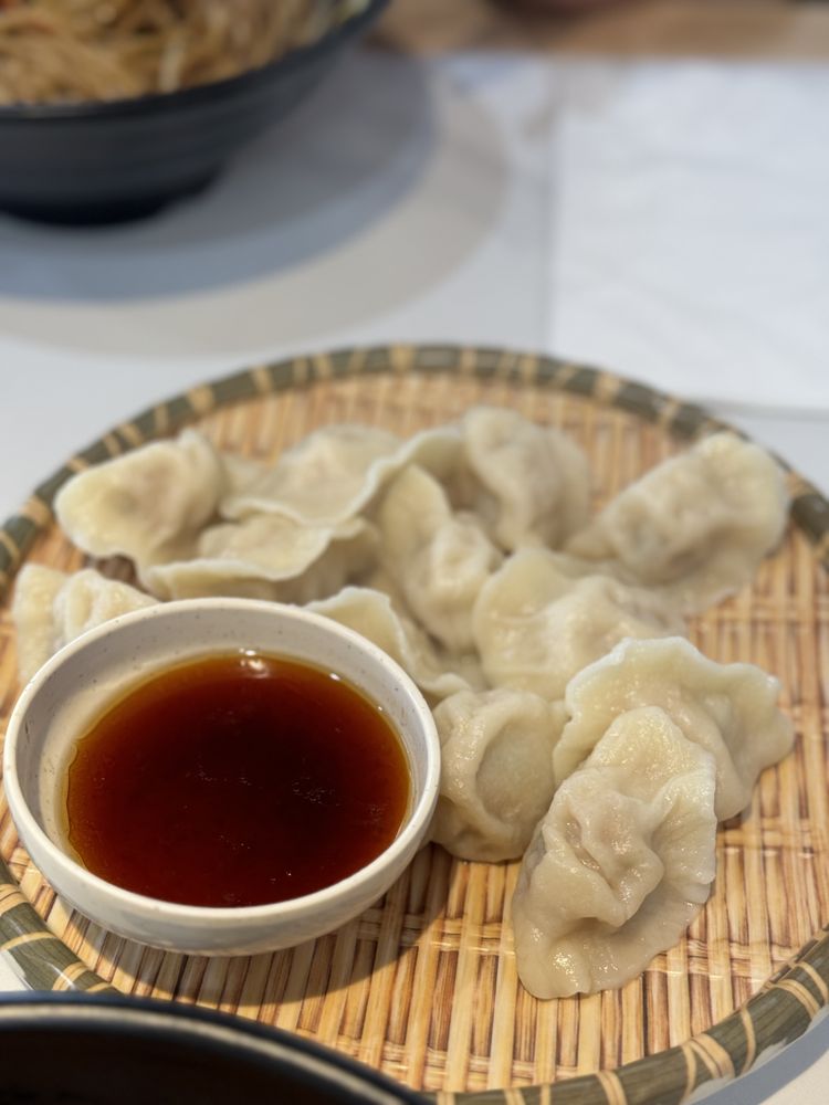 SEASON’S NOODLES & DUMPLINGS GARDEN - Updated November 2024 - 330 ...