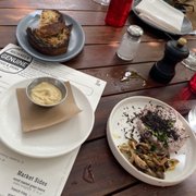 MICHAEL’S GENUINE FOOD & DRINK - 2575 Photos & 1886 Reviews - 130 NE ...