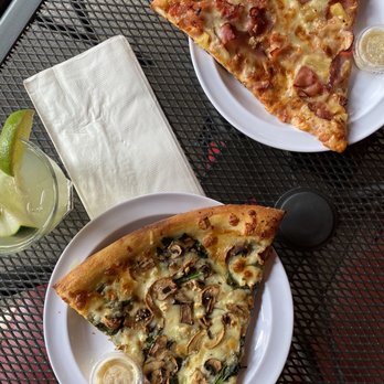 SLICE PIZZERIA AND BAR - 77 Photos & 85 Reviews - 325 Blair Blvd ...