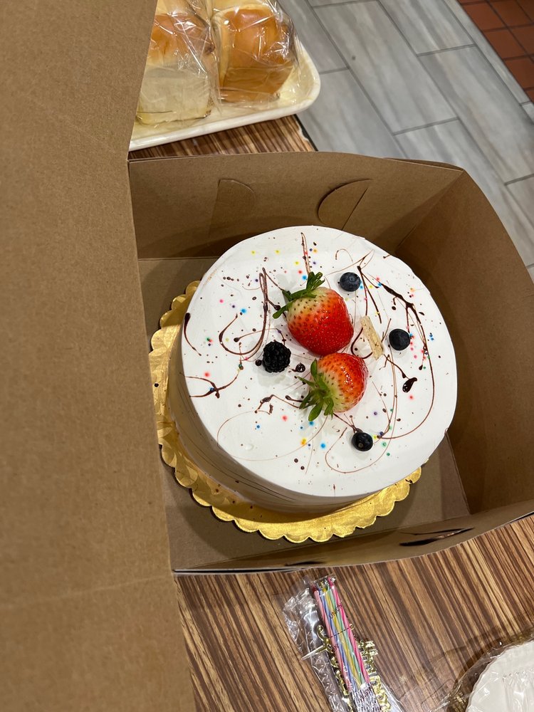 MOMO BAKERY - 166 Photos & 63 Reviews - 127 E Garvey Ave, Monterey Park ...