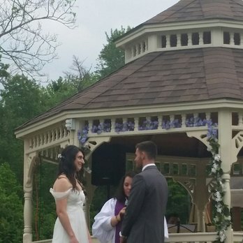 EDGEWOOD WINERY AND EVENT CENTER - Updated December 2025 - 16 Photos ...