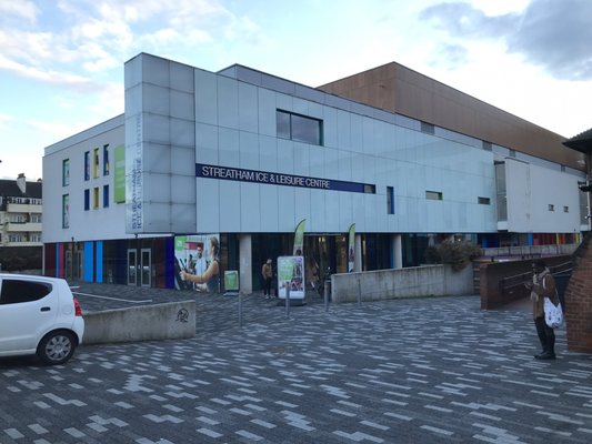 STREATHAM LEISURE CENTRE - Updated July 2025 - 11 Photos - 390 ...